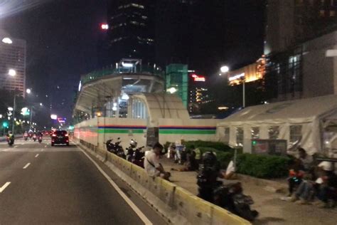 Pembangunan Halte Transjakarta Bundaran Hi Halangi Pandangan Ke Patung Selamat Datang Disebut