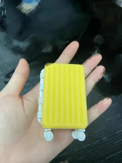 Tiny Suitcase Print In Place By Ixpatch Makerworld Download Free 3d