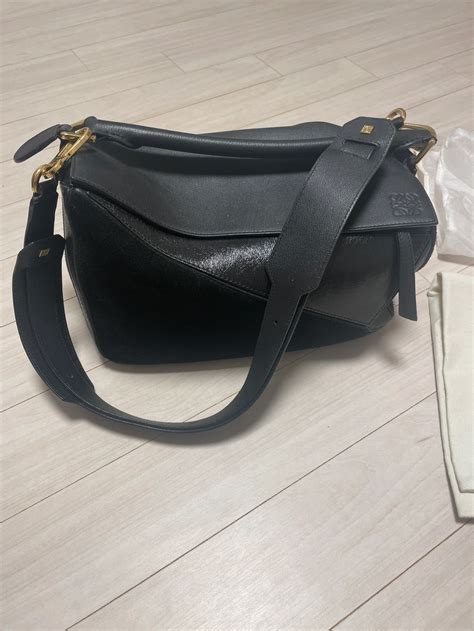 로에베 퍼즐백 미듐 당근 중고거래