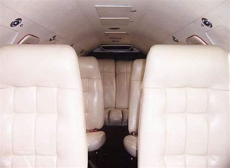 C Gskl 1974 Learjet 25b On