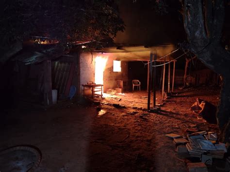 Incendio Consume Precaria Vivienda En El Barrio San Juan De Asunción