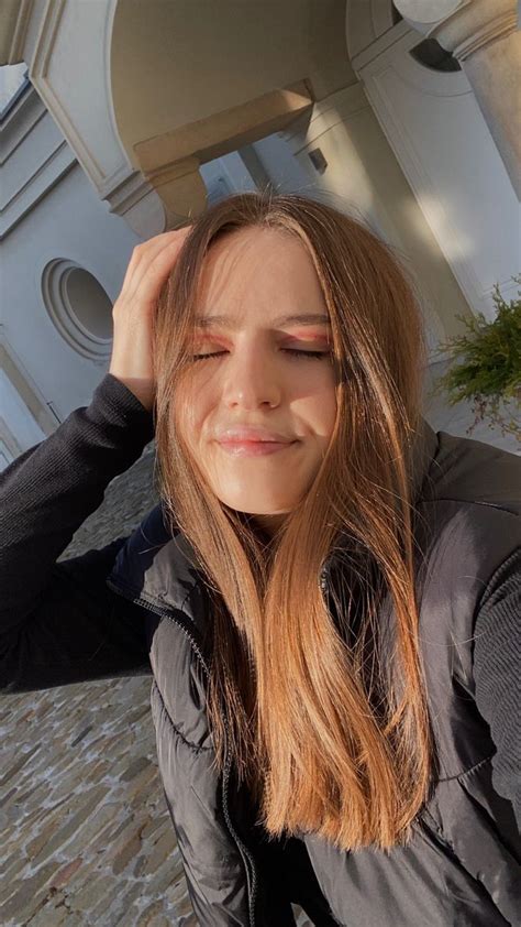 Фото дівчини естетичні фото