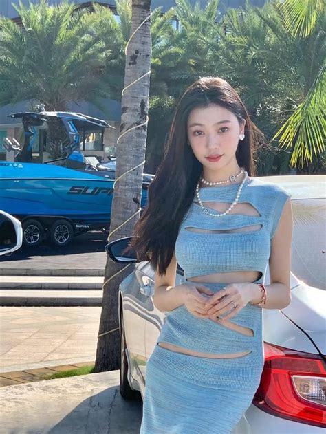 易夢玲憑藉一個笑容漲粉百萬，撩遍天下直男，成為純欲系天花板 壹讀