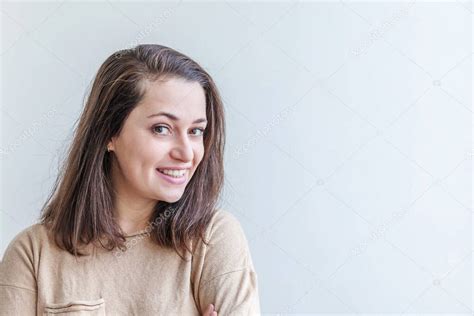 Chica Feliz Sonriendo Retrato De Belleza Joven Feliz Positivo Riendo
