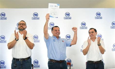 Recibe Renán Barrera Constancia De Candidato A La Gubernatura De
