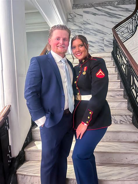 Cassandra Lynn Cassandralynnofficial • Instagram Photos And Videos