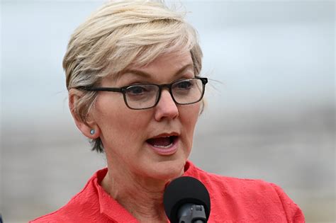 Us To Invest 12 Bn On Facilities To Pull Carbon From Air