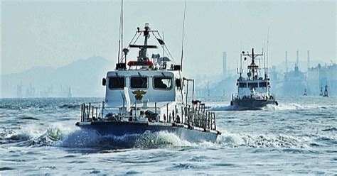 영상 군산 해상서 화물선 침몰 위기해경 선원 9명 전원 구조”