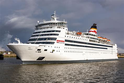 Floatel Not Sunk Yet