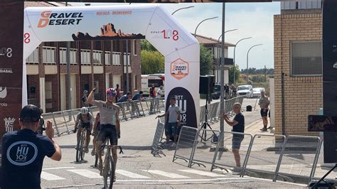 Tim Wollemberg Y Esmée Peperkamp Conquistan La I Gravel Desert En Grañén Radio Huesca Cadena Ser