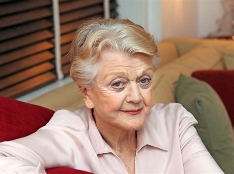 Umrla Slavna Igralka Iz Serije Umor Je Napisala Angela Lansbury Primorske Novice