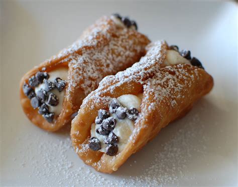 How To Make Homemade Cannoli Shells And Filling — The 350 Degree Oven