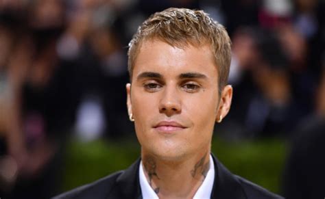 Body Telling Me To Slow Down Justin Bieber Says He Has Facial Paralysis