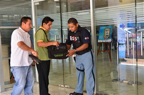 Usuarios Preocupados Por Recientes Robos En Bancos Seguridad El Universo