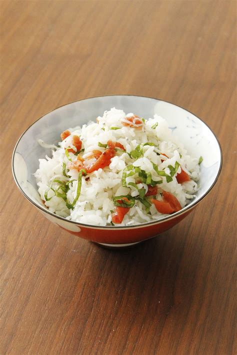 梅・しらす・大葉の混ぜごはん By 小ひつじ 【クックパッド】 簡単おいしいみんなのレシピが350万品