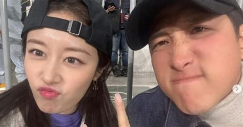 지연과 이혼설 황재균 측 사생활 확인 불가 현재 중요 경기 중 공식