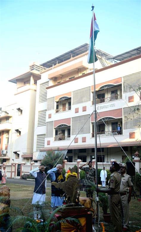 Nagpur Rss Chief Mohan Bhagwat Salutes After Hoisting The National