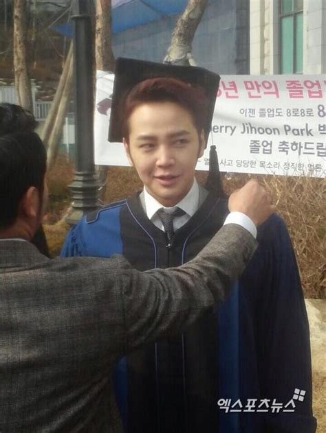 장근석 정일우 졸업식 학사모도 어울려 나 대학 나온 남자야~