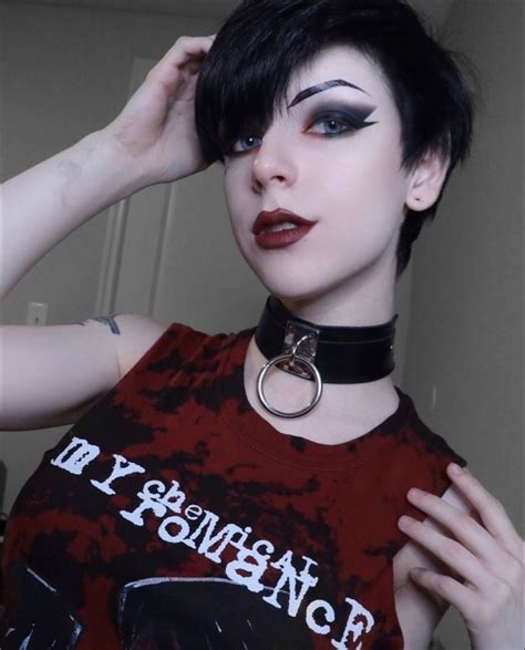 Pin De Joe Kerr En World Of Darkness Peinados Fáciles Para Cabello