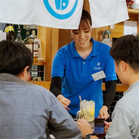 ほぼ栄駅一番出口のれん街 上水産 ＜美味しさ満点！フライドポテトとから揚げ＞ 〇上水産名古屋では、サクサクのフライドポテトとジューシーな