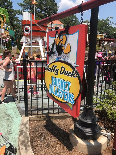 Daffy Duck Bucket Blasters Updated October 2024 7561 Six Flags Over
