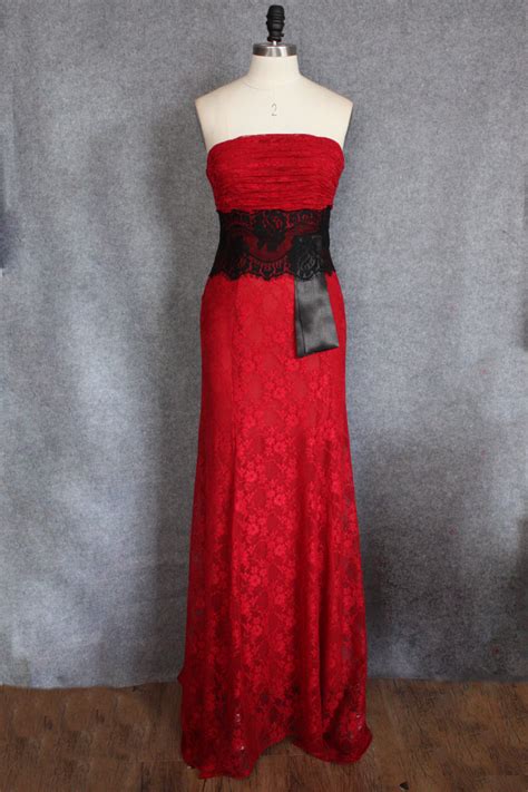 Celebrity Inspired Lace Strapless Prom Gown Evening Formal Dresses