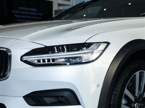V V Cross Country B Awd