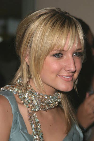 Ashlee Simpsons Celebrity Hairstyle Pictures And Photos Diams Blogs