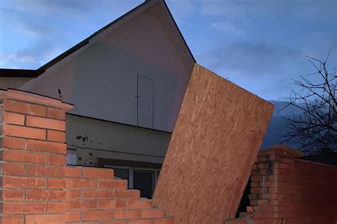 Поліція розповіла про наслідки обстрілів Нікополя і району 4 січня фото