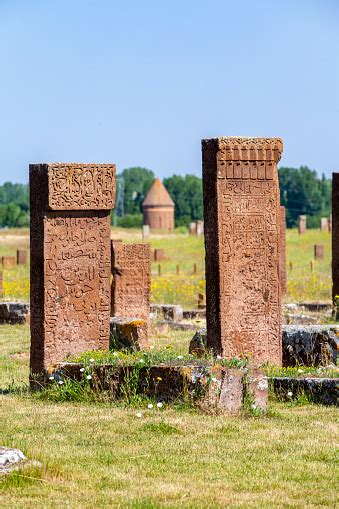 Batu Nisan Ahlat Terkenal Dengan Dimensi Dan Desainnya Foto Stok