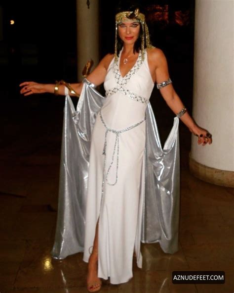 Katie Barberi Feet Aznudefeet