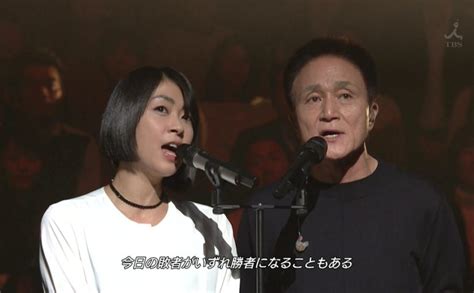 クリスマスの約束で並び立つ宇多田ヒカルと小田和正