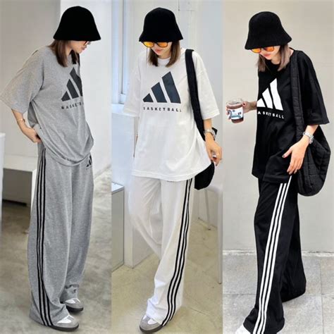 เซทเสื้อยืดคอกลมแขนสั้นทรง Oversize แบบสุดๆ มาพร้อมกับกางเกงขายาวทรงกระบอกใหญ่ ชุดเซต ชุดเซ็ท