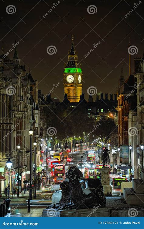Whitehall Mirando A Ben Grande Londres Inglaterra Reino Unido Imagen