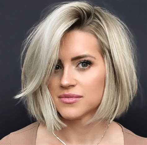 Short Haircuts For 20 Year Olds Pin By Beth Zahn On Hair 60 Year Old