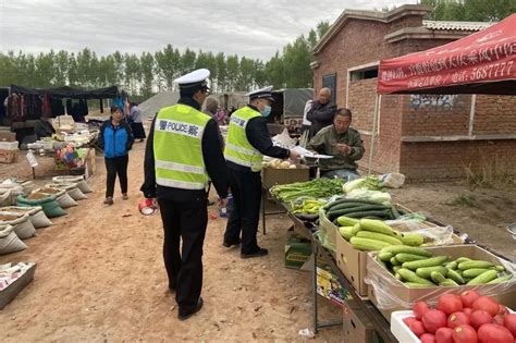 七进宣传 大庆交警走进集市开展交通安全宣传活动澎湃号·政务澎湃新闻 The Paper
