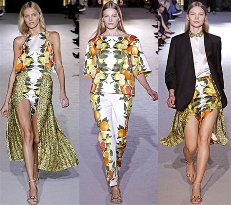 Get The Look Rihanna In Topshop Pineapple Print Playsuit