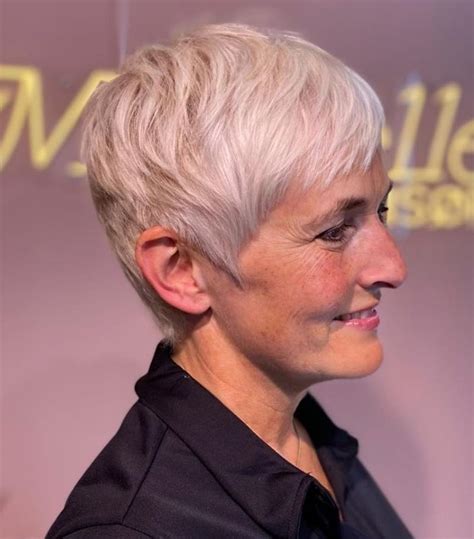 8 Pixie Cuts That Are Making Women Over 70 Look Older And 7 Hair