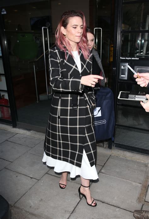 Hayley Atwell Wikifeet