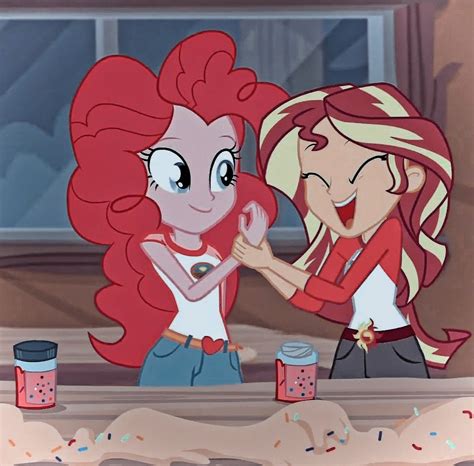 𝑺𝒖𝒏𝒔𝒆𝒕 𝑺𝒉𝒊𝒎𝒎𝒆𝒓 𝒘𝒊𝒕𝒉 𝑷𝒊𝒏𝒌𝒊𝒆 𝑷𝒊𝒆 Sunset Shimmer Mlp Equestria Girls