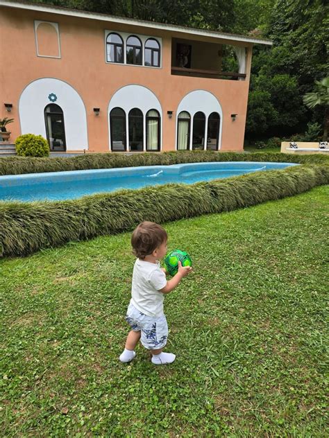 همسر بهرام رادان در این عکس‌ها زندگی فوقِ لاکچری‌اش را به رخ کشید مینا مختاری روی همسر گلزار