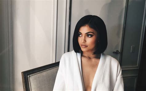 Download Wallpapers Kylie Jenner Brunette Photoshoot Hollywood
