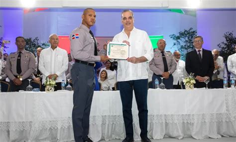 Abinader Resalta Progreso De La Reforma Policial En La Graduación De