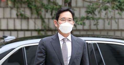법정 향하는 이재용 삼성전자 부회장