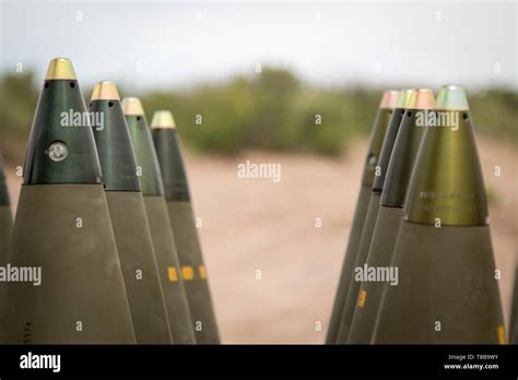 M109a6 Paladin Howitzer Hi Res Stock Photography And Images Alamy