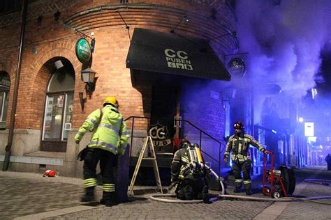 Sex Till Sjukhus Efter Brand På Krog I Gävle