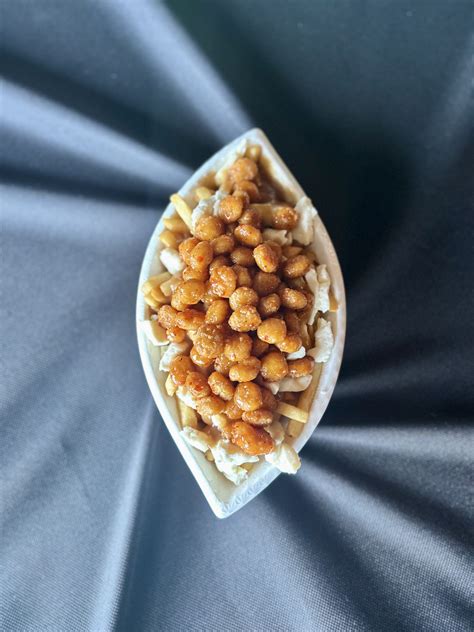 Poutine Thai Au Poulet Chalet Le Belle View