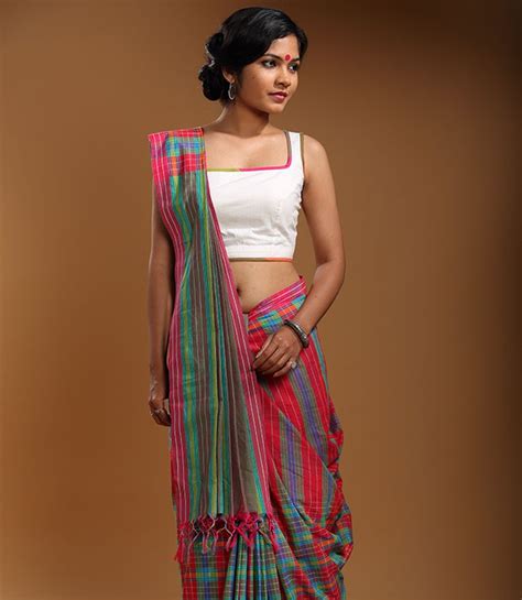 Sleeveless Blouse Designs Women Must Have In Wardrobe