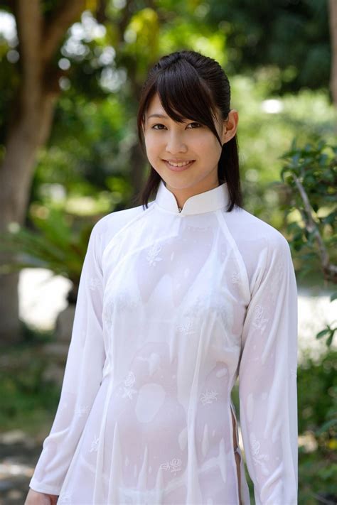 ベトナムの女が美巨乳だらけアオザイ画像民族衣装エロすぎ にゅーえろす アオザイ 民族衣装 女性