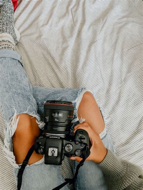 Девушка с фотоаппаратом без лица Photographer Inspiration